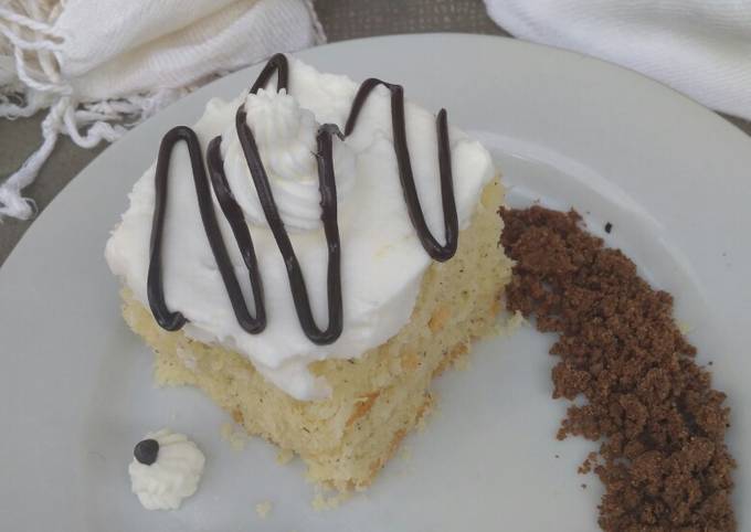 Resep Bolu kelapa dengan whip cream dan coklat crumble oleh Mutiarisa ...