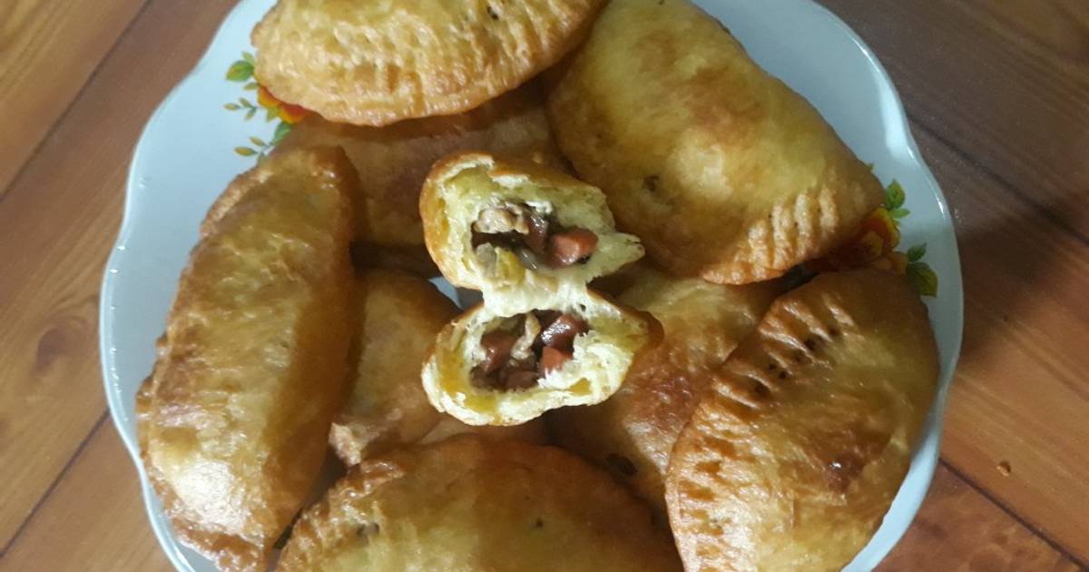 Resep Panada isi sayur dan sosis oleh ☀️🌸Wulan Trian🌸☀️ - Cookpad