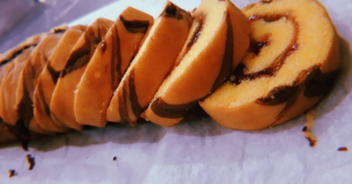 Resep Roll Cake isi selai strawberry oleh Langit dan Awan - Cookpad