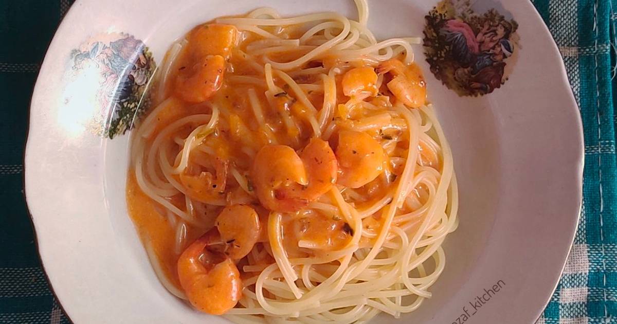 Resep Spaghetti cheese sauce oleh Dhedhe || Mamozaf_Kitchen - Cookpad