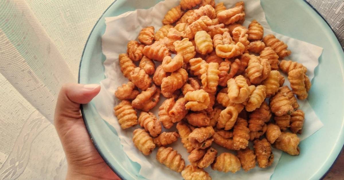 Kue Garpu / "Fork" Fried Cookies Recipe by Iskan Detia Karina - Cookpad