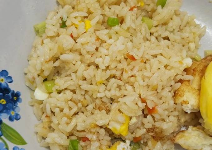 Resep 42. Nasi Goreng Putih session 2 oleh Nat's Food Gallery - Cookpad
