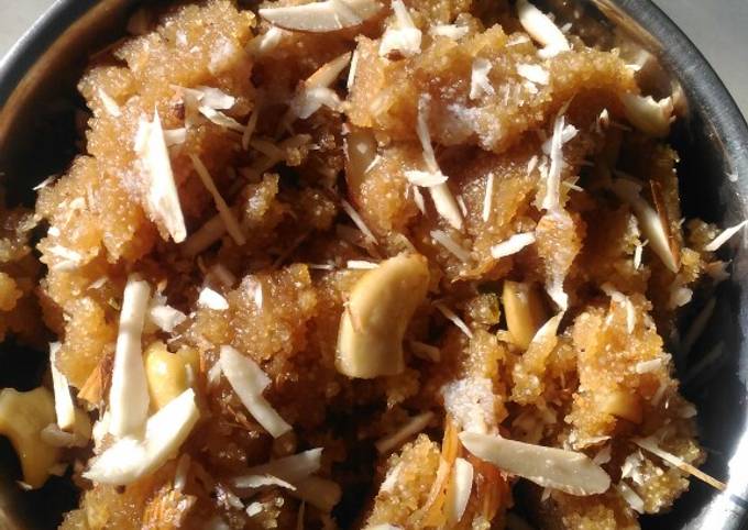 Jaggery rava halwa Recipe by Shweta Pujari - Cookpad