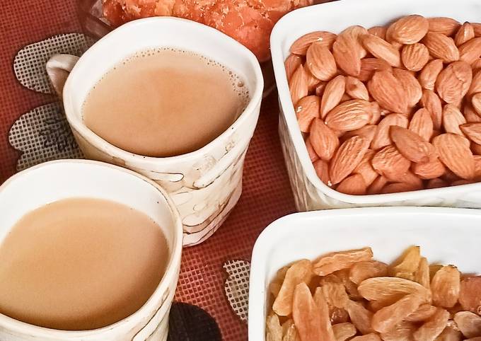 Jaggery Tea Recipe by MONIKA AGGARWAL - Cookpad