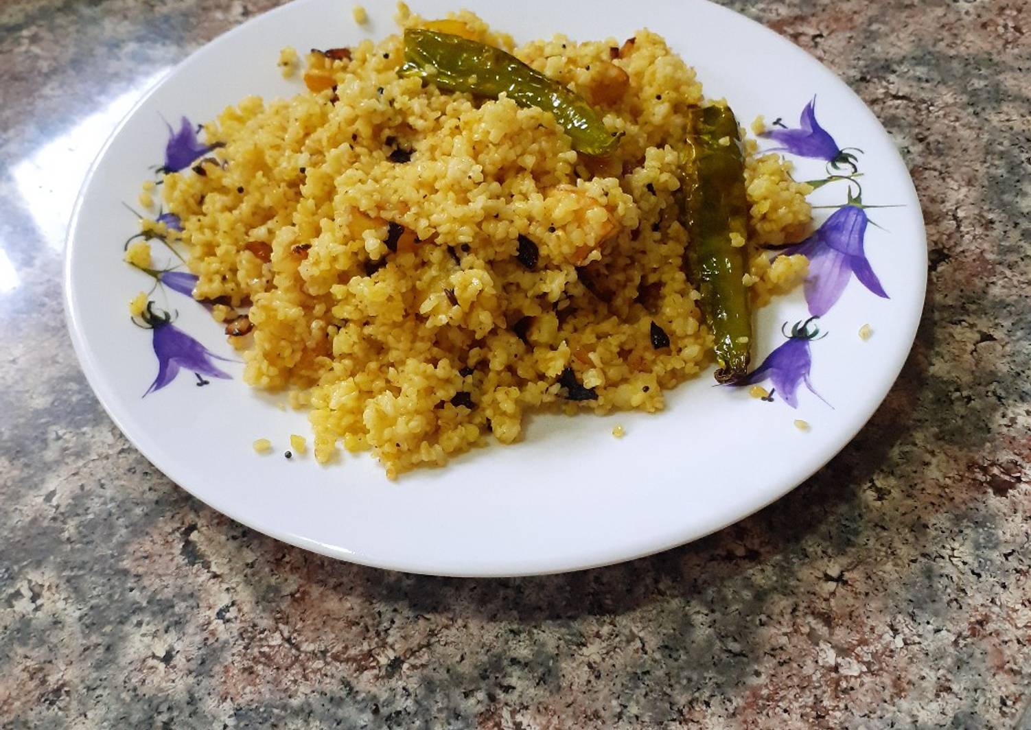 Fried daliya / fry broken wheat Recipe by Jagruti - Cookpad