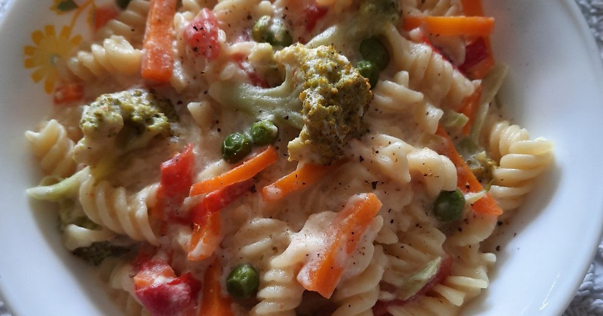 Boil Cheesy Veggi Pasta Recipe by Lipika Das - Cookpad