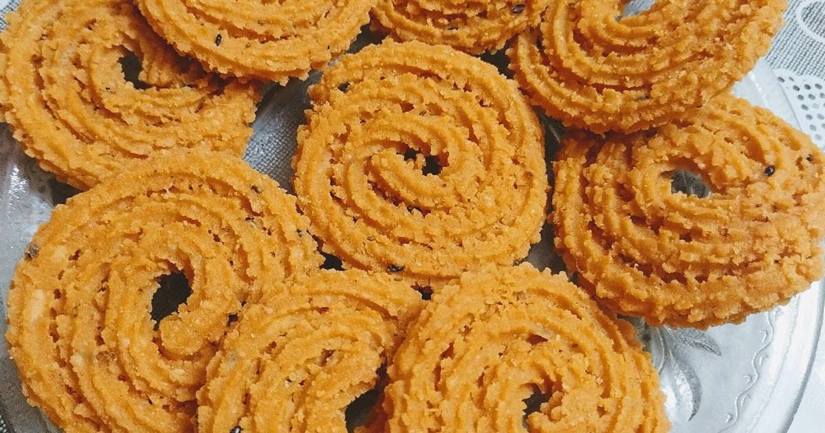 Murukku (Chakli) - Holi Snacks Recipe by Ujjaini Basu - Cookpad