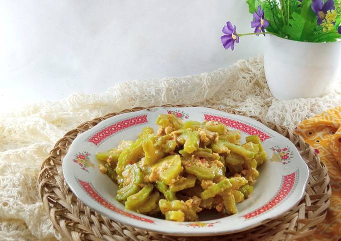 Resep Oseng Pare telur bumbu seblak oleh Eliza Mahyawi - Cookpad