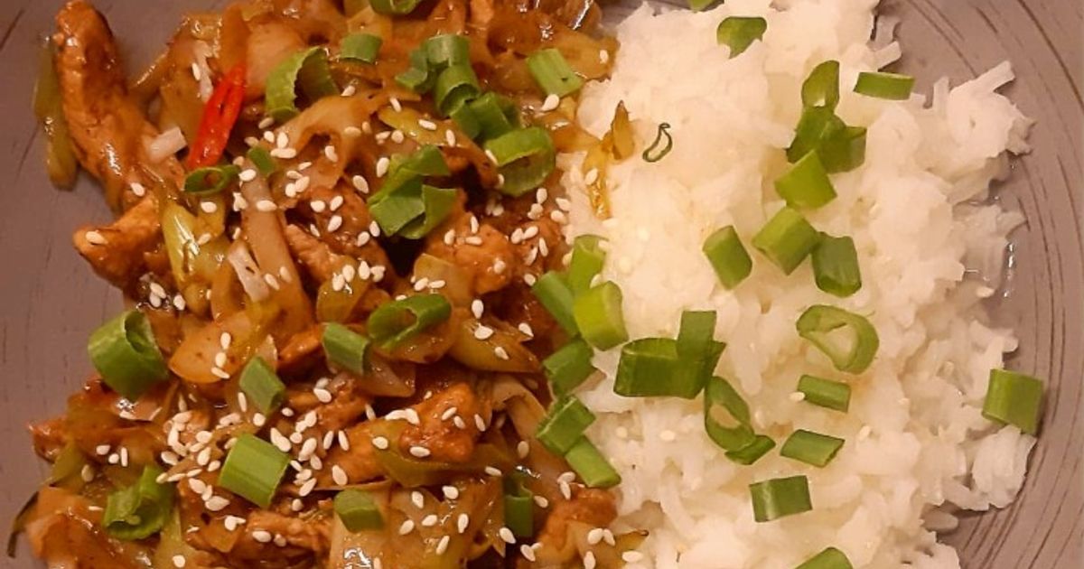 Pork Stir Fry With Leeks (Cong Bao Rou Si) C&G Recipe by Costas Giannakenas