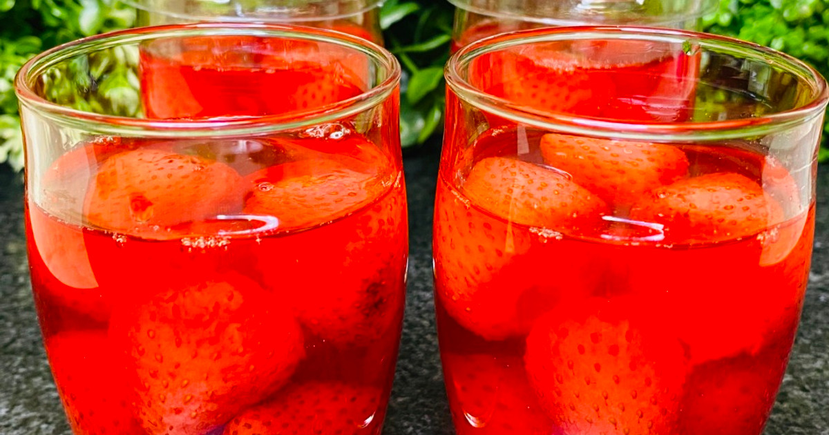 สูตร สตรอว์เบอร์รีลอยแก้ว วัตถุดิบ 4 อย่าง หวานเย็นชื่นใจ โดย Kamerr ...