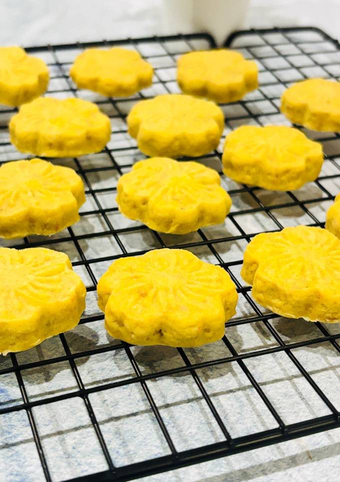 Resep 682. Banana Shortbread Cookies oleh Juliana Tendeas - Cookpad