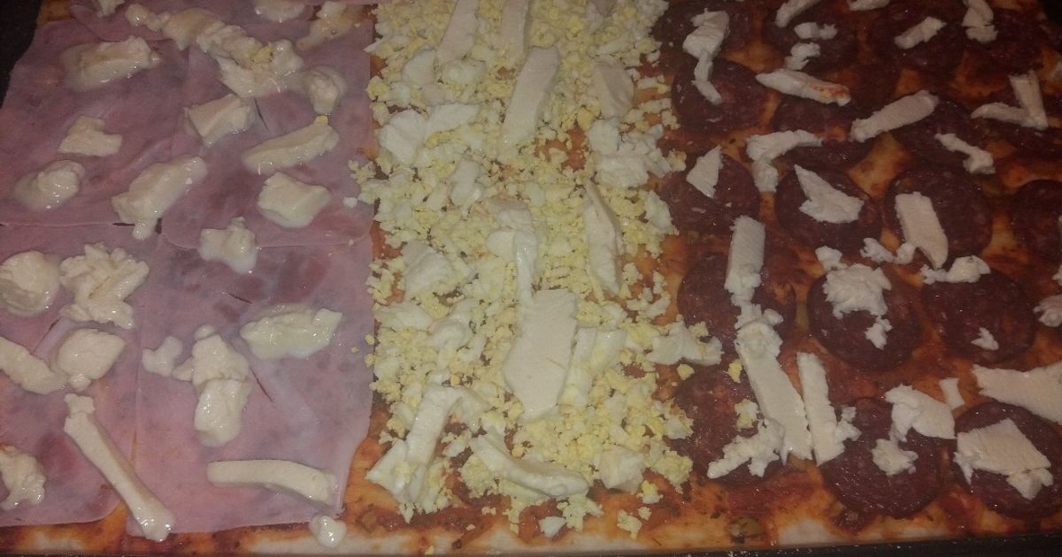 Pizza Familiar!!! Receta de Ludmila Olivera- Cookpad
