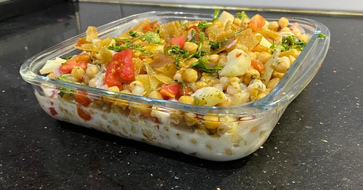 Aloo Chana Chaat Recipe by Humaira Saleem - Cookpad
