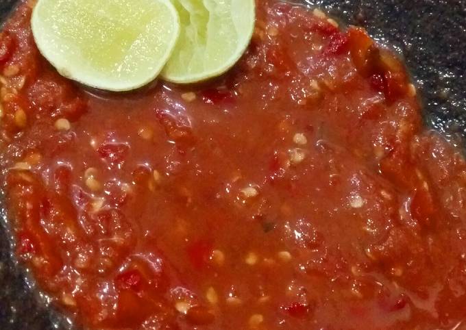 Resep Sambal Plecing Khas Lombok oleh Gina Rahma Lestari Maskan - Cookpad