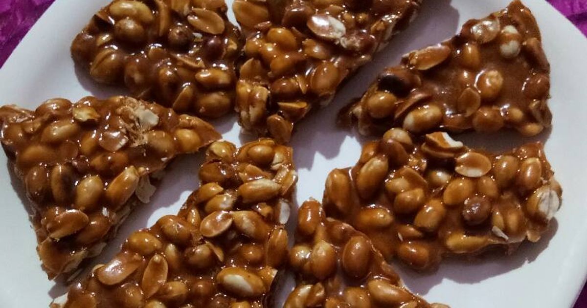 Jaggery Peanut Chikki Recipe by Meena Dutt - Cookpad