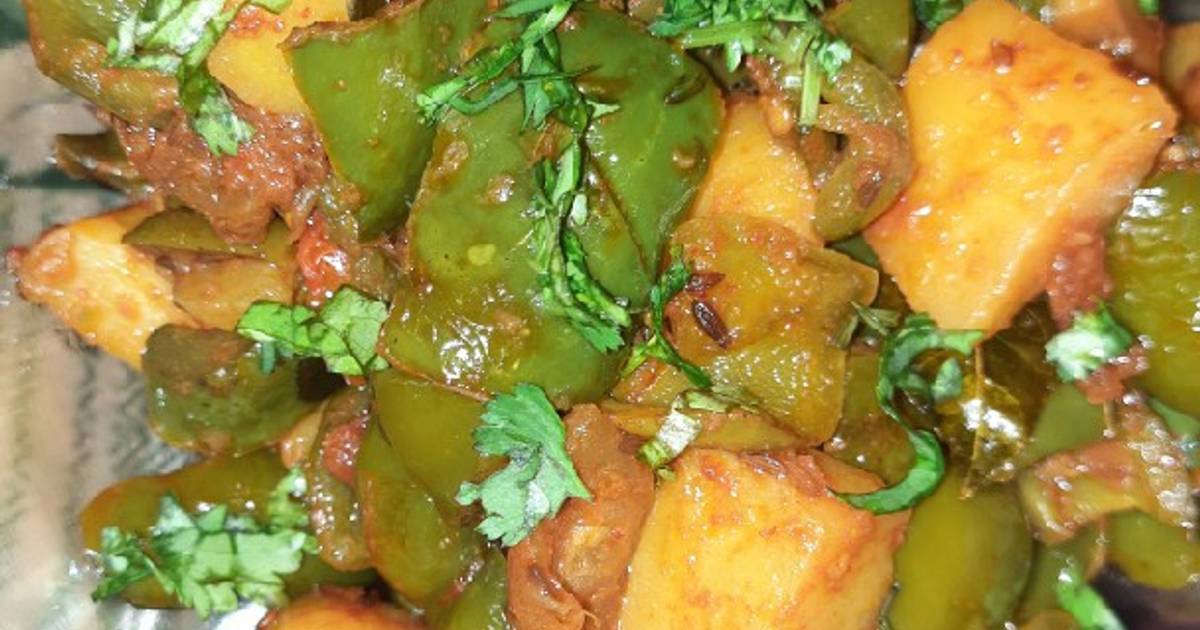 Capsicum Potato dry sabzi Recipe by Uzma Syed - Cookpad