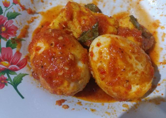 Resep Balado Telur dan Tahu oleh Yaumi Ummu Umayr - Cookpad