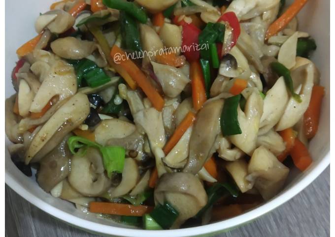 Resep Tumis jamur merang oleh Chelen Pratama Rizqi - Cookpad