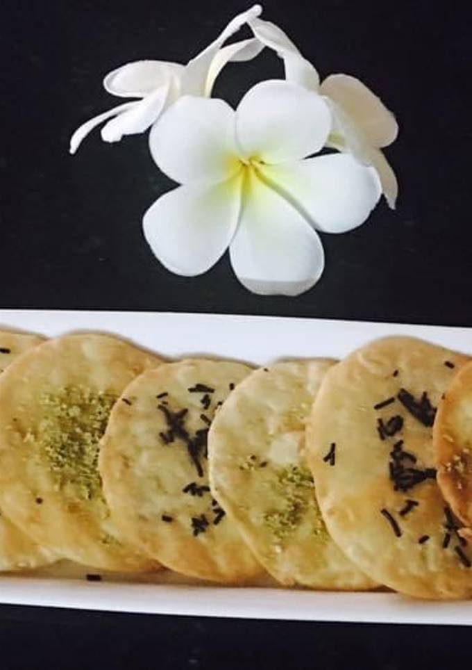 Linima Chudgar દ્વારા રેસીપી સુંવાળી (Suvadi Recipe In Gujarati) - કૂકપૅડ