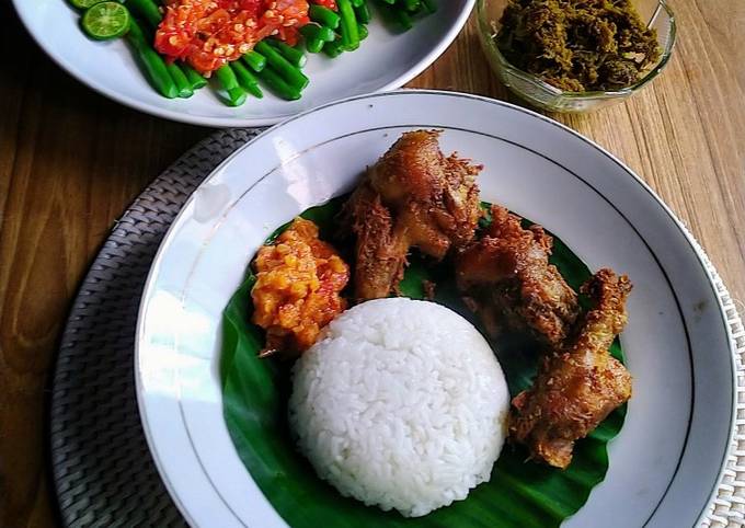 Resep Bebek Goreng Surabaya oleh Ninik Kitchen - Cookpad