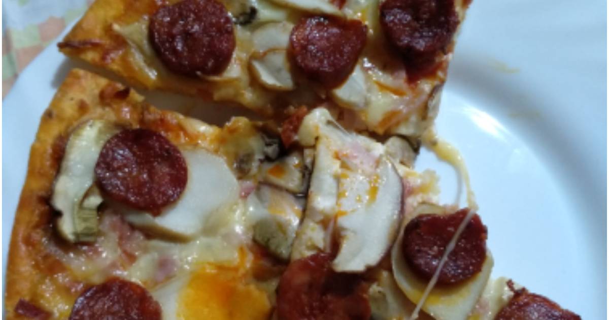 Pizza carbonara con chorizo y boletus Receta de Chari Crzo- Cookpad