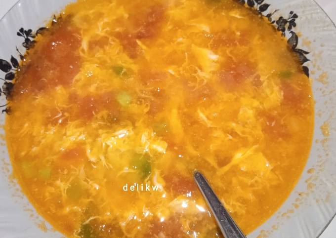 Resep 28. Sup Tomat Telur oleh Deli Kusuma Wardani - Cookpad