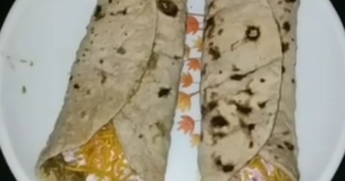 Leftover Roti | Roti Wrap Recipe by Shivani Varshney - Cookpad