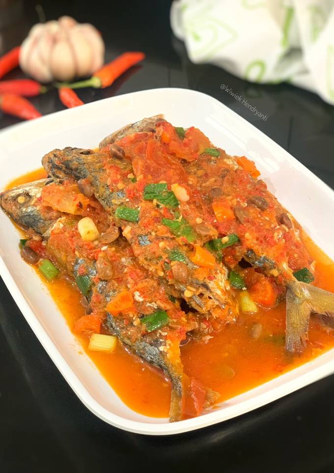 Resep Ikan Gembung Kuah Sambal Tauco oleh Wiwiek H Ginting - Cookpad