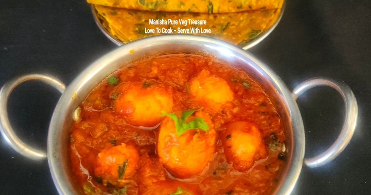 Lasaniya Batata With Methi Thepla Spicy Garlicky Potato Curry With ...