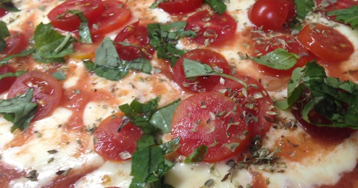 Pizza express con tapa de tarta Receta de Nathalia Quevedo- Cookpad