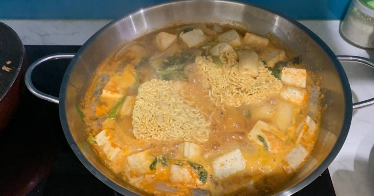 Cách Làm Món Tokbokki làm từ bánh tráng Việt Nam (Chay) của Phùng Thủy ...