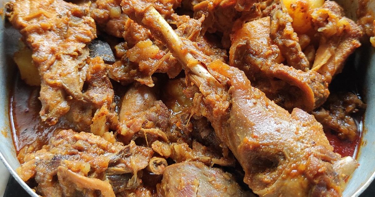 Moumita Mitra দ্বারা দেশী মুরগির ঝোল (Deshi Murgir Jhol Recipe In ...