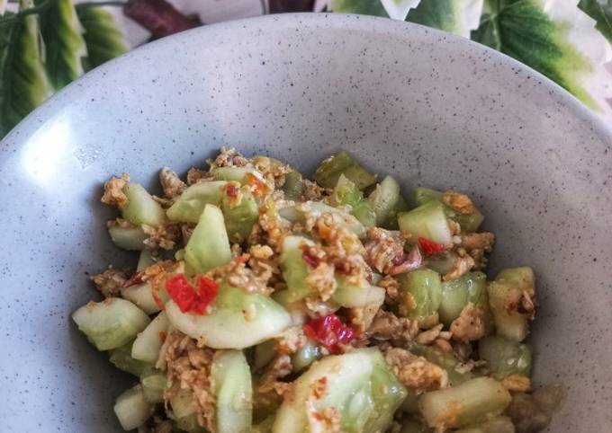 Resep 786. Tumis Timun oleh RiEZ 😘 - Cookpad