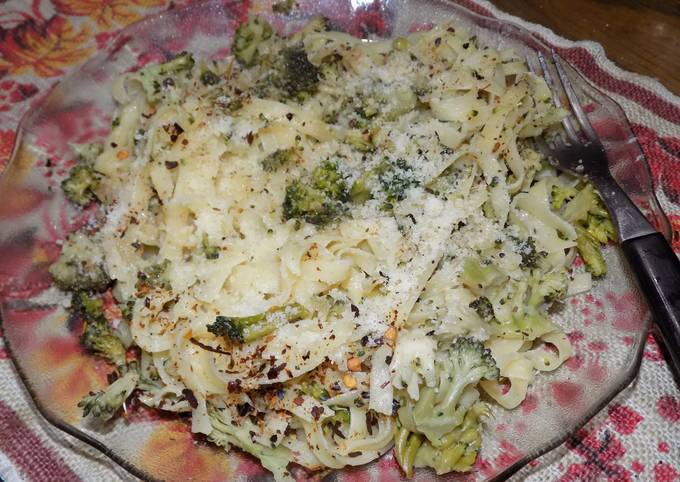 Fideos con brócoli al wok Receta de La profe Luisa- Cookpad