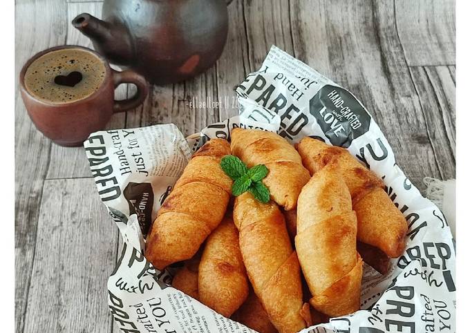 Resep Molen Pisang oleh Ellaelloet - Cookpad