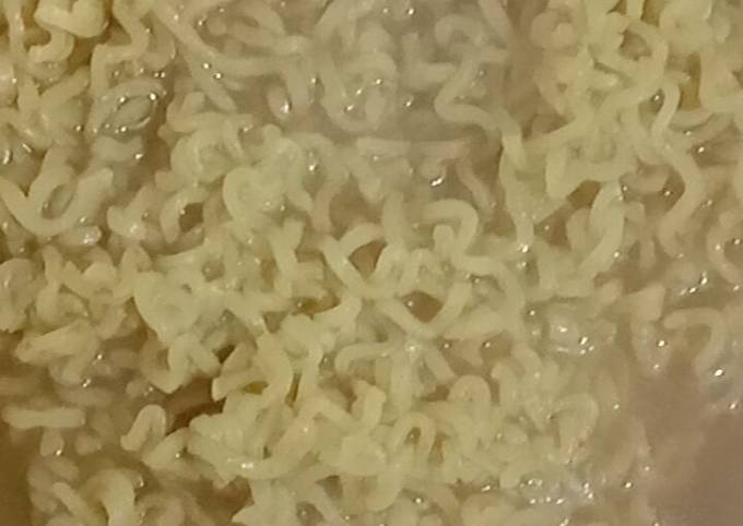 Plain Maggi Recipe by Jasmeen Arora - Cookpad