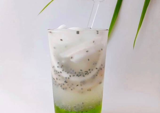 Resep Es Kelapa Sirup Melon oleh Nay's Kitchen - Cookpad