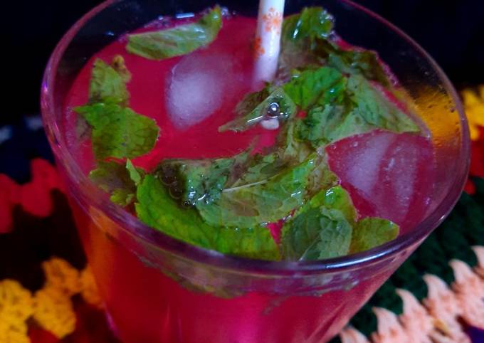 Rose mojito Recipe by Dolly Kachhwani - Cookpad