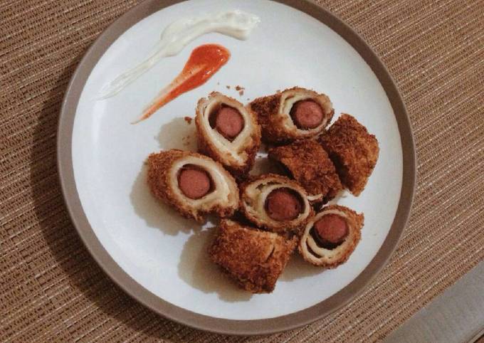 Resep Roll cheese sosis oleh Farhana Zubaidi - Cookpad