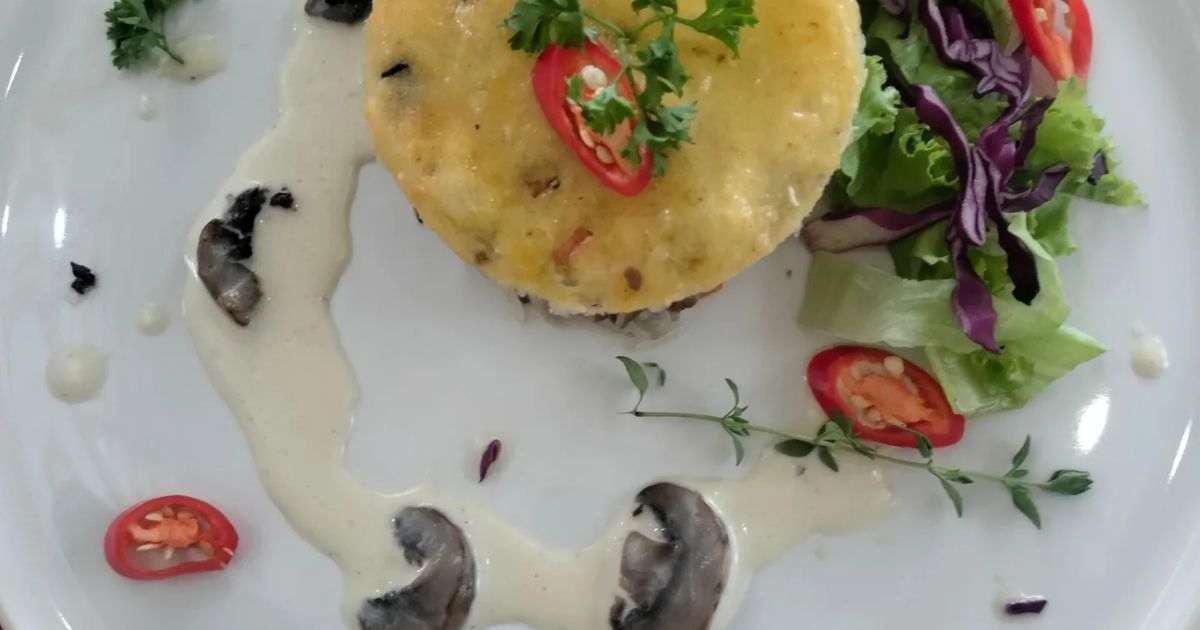 Resep Pie Singkong Dengan Saus Jamur oleh Prastitasari - Cookpad