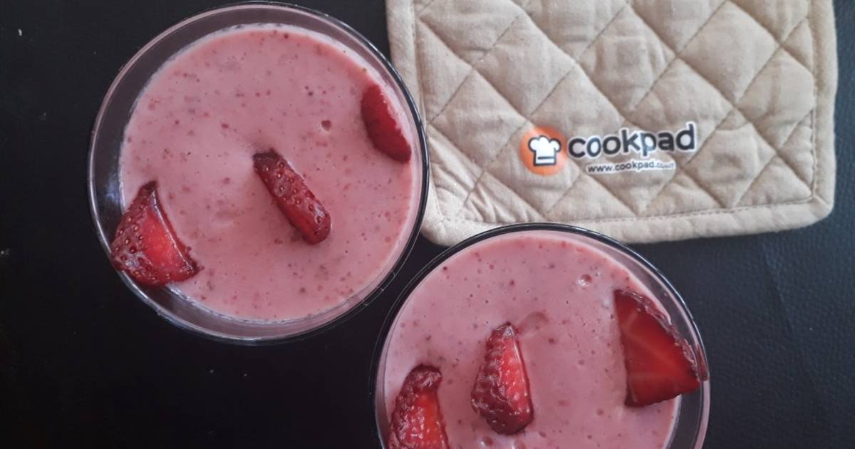 Postre de frutilla cremoso Receta de Marllory Kris Olguin Reyes- Cookpad