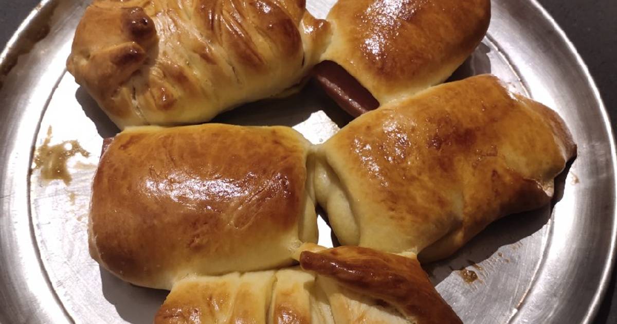 Luncheon Meat Bread Recipe by Meme - Cookpad