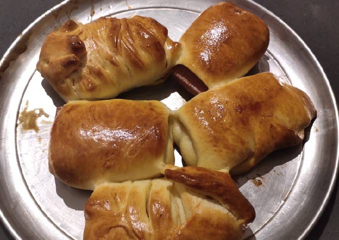 Luncheon Meat Bread Recipe by Emie - Cookpad