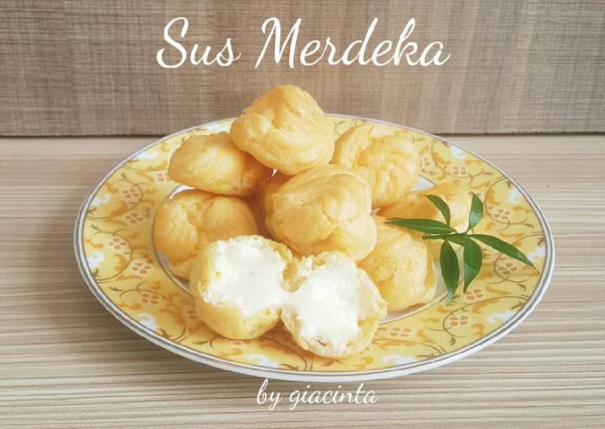 Resep Sus isi cream ala sus toko merdeka oleh Giacinta Permana - Cookpad