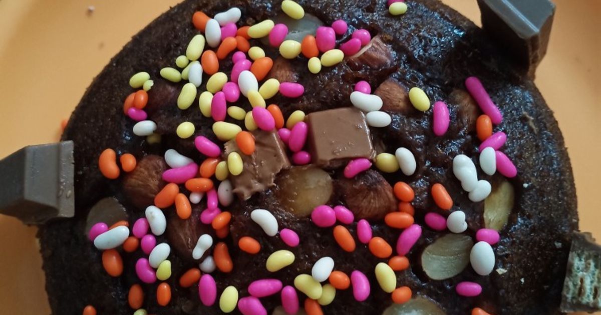 Chocolate Biscuit Cake Recipe by Akshita Khurana - Cookpad