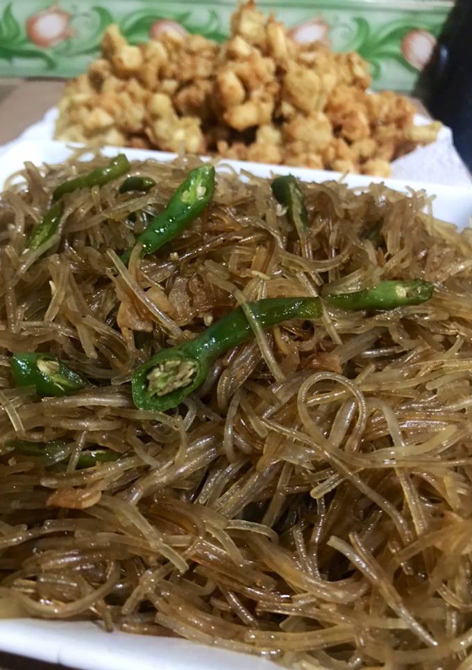 Resep 45. Bihun (soon) goreng lombok ijo oleh pawonku - Cookpad
