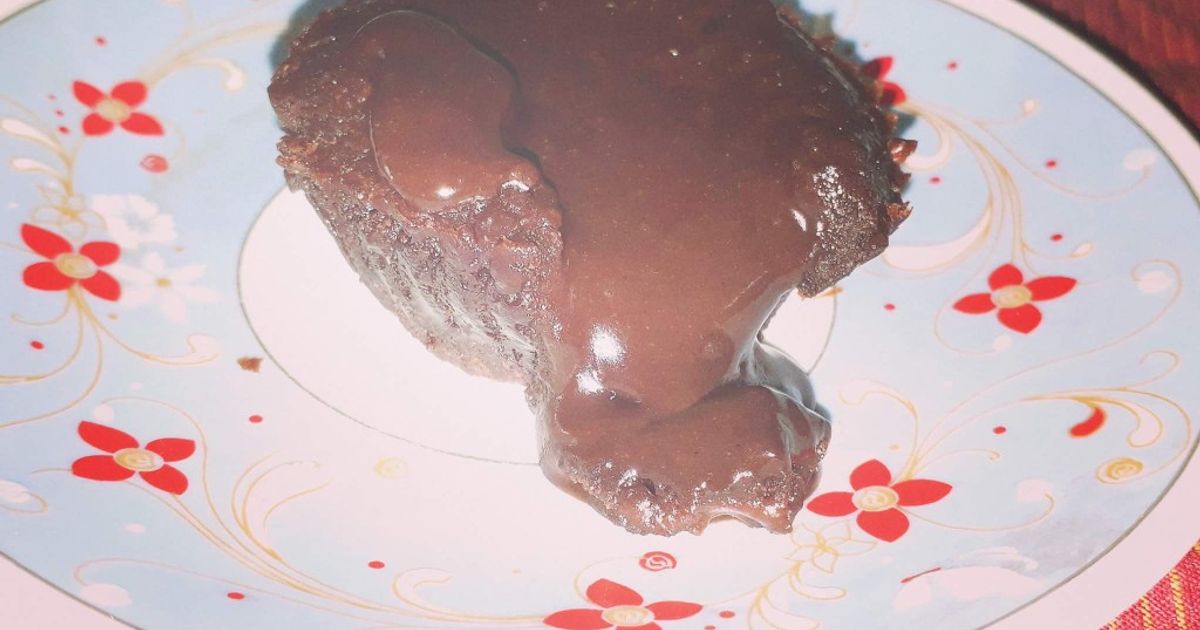 Easy Eggless Choco Lava Cake Recipe by Athilakshmi Maharajan - Cookpad