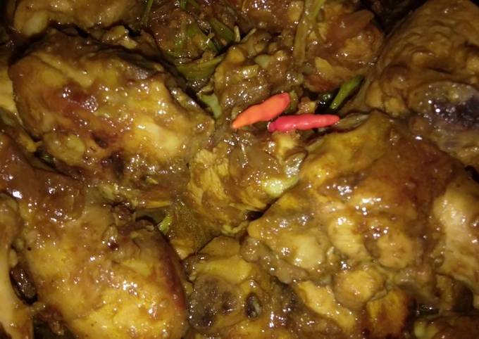 Resep Semur Ayam Kecap oleh Chocoberry초코벨리 - Cookpad