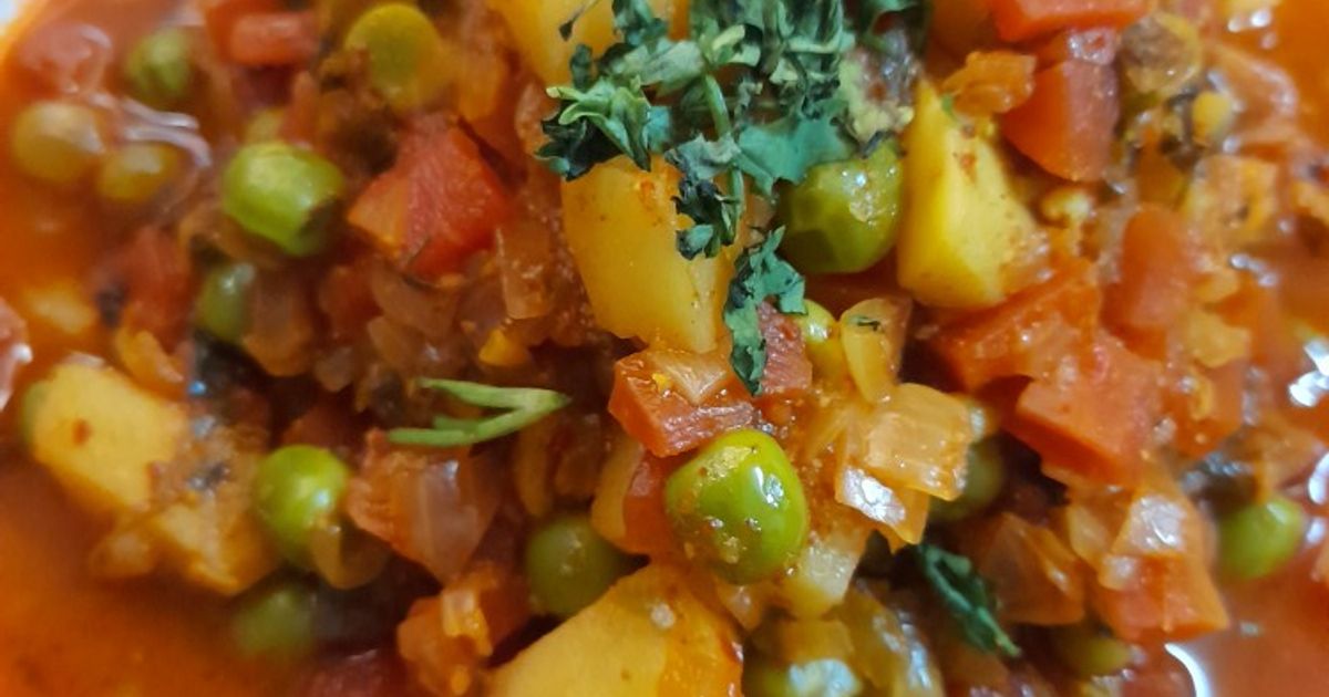 Gajar Matar Sabji Recipe by Falgooni Mangrola - Cookpad