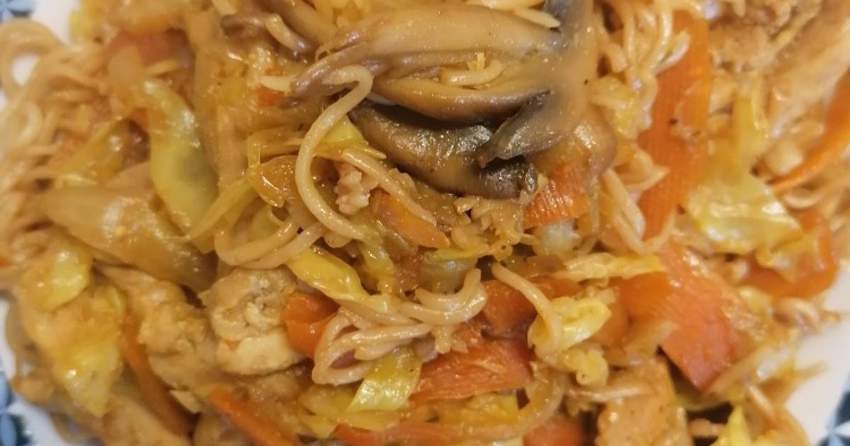 Noodles με λαχανικά και κοτόπουλο Συνταγή από τον/την 'Μαρία Δεμερτζή ...